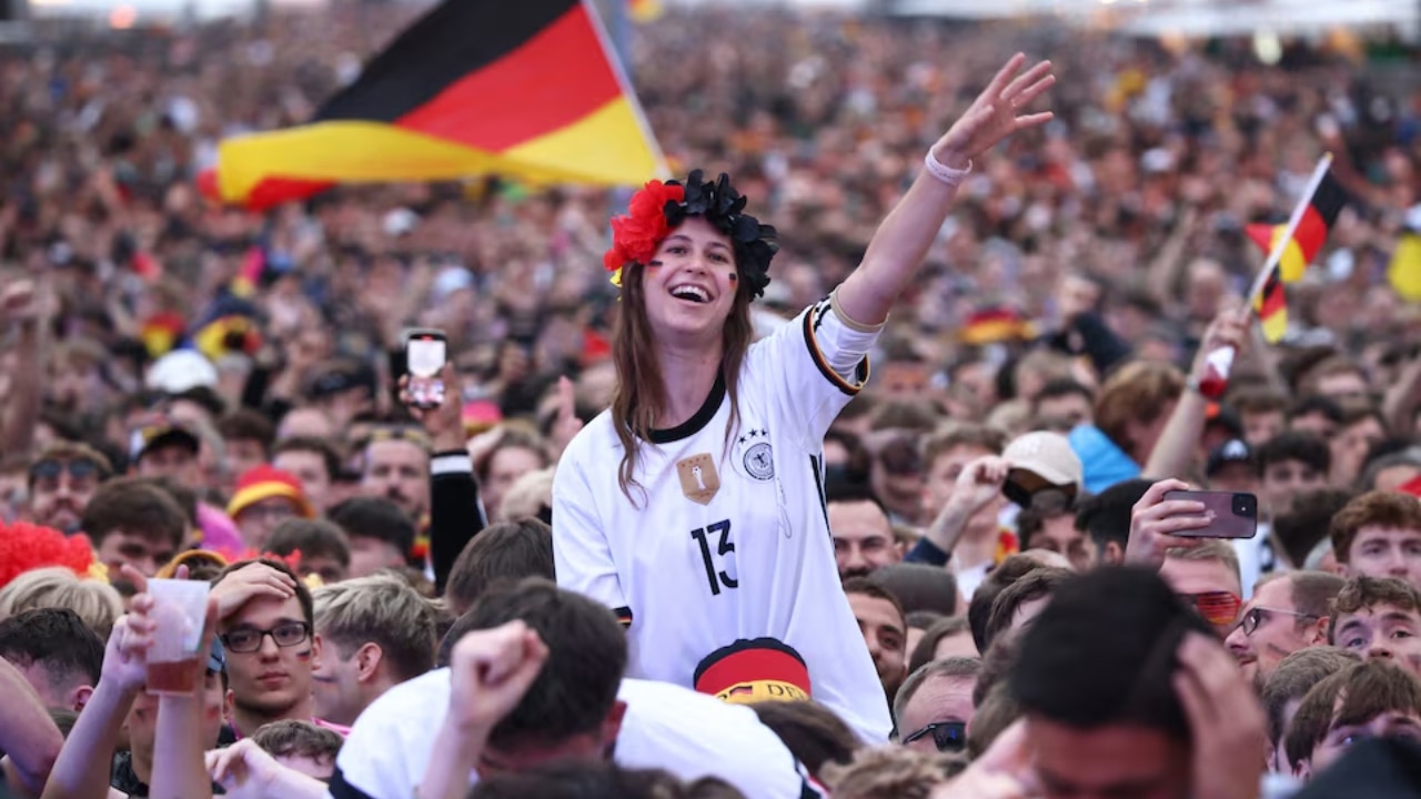 germany-football-players-joshua-kimmich-pay-600-fans-travel-costs-new ...