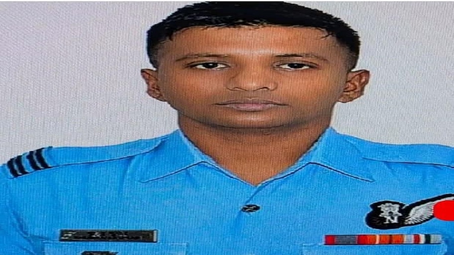 Shubham of Jehanabad martyred in Assam plane crash | 'फ्री होकर बात ...