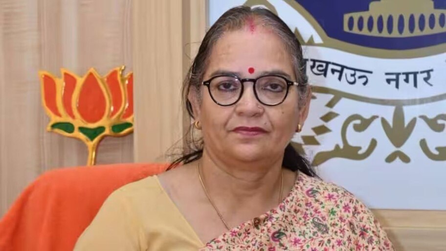 lucknow mayor Sushma Kharakwal compare yog with namaz instigate maulana ...