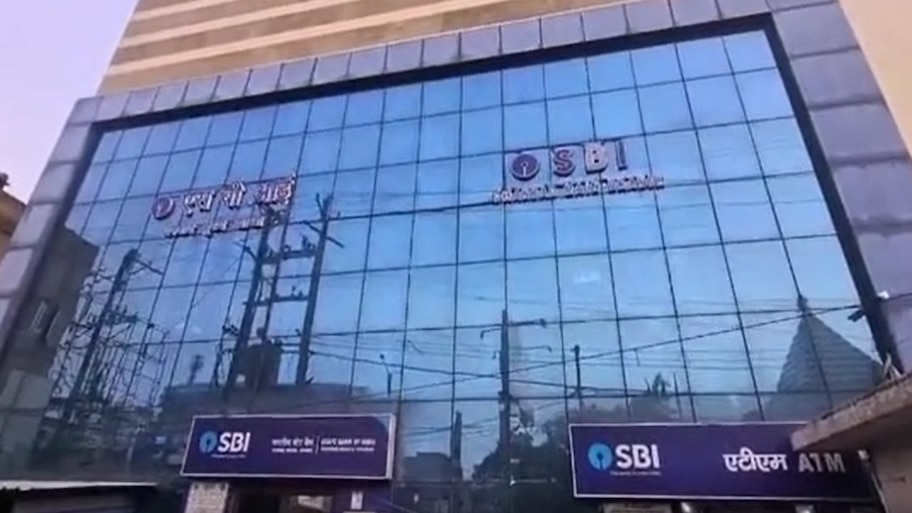 CBI arrests two absconding accused from Dhanbad in 20-year-old SBI bank ...
