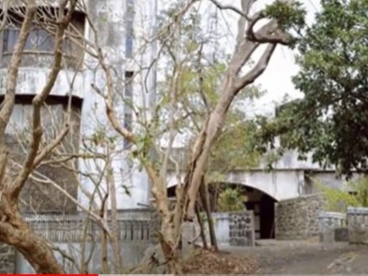 Salman Khan co actor Mohnish Bahl mother Nutan bungalow empty collapse ...