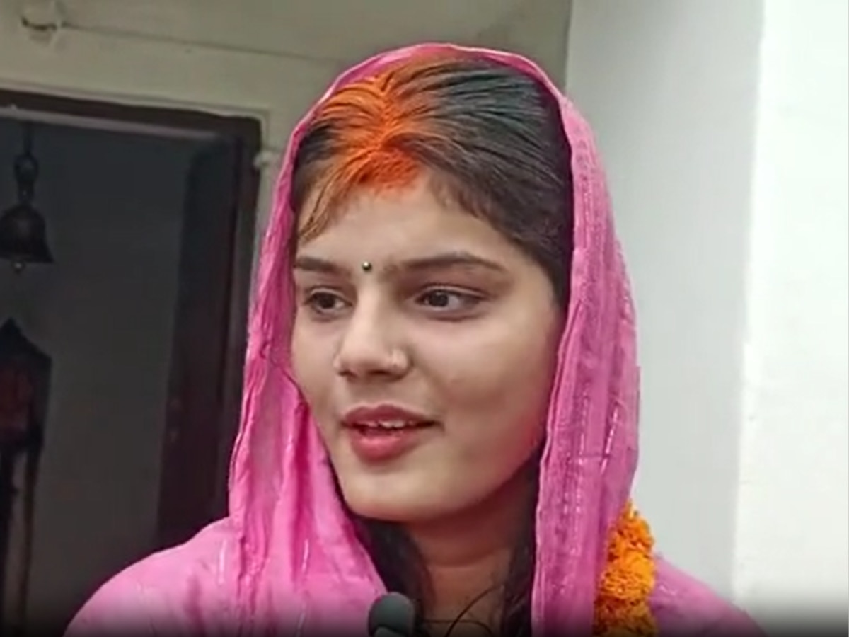 chachi se bhatije ne ki shadi Jamui | पति के सामने ही चाची-भतीजे ने रचाई शादी, जमुई में रिश्तों ...