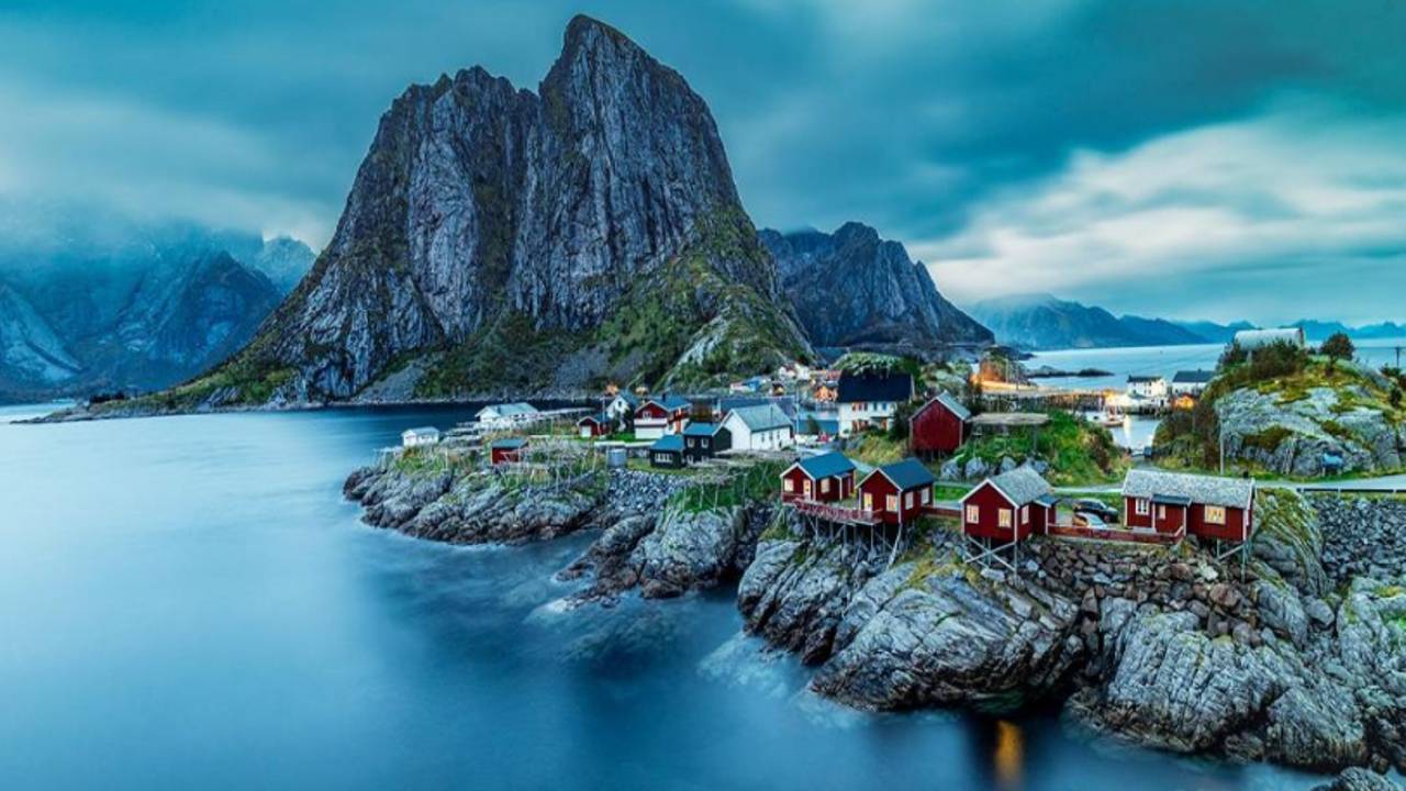 Trending News World Amazing Country where Sun Not Set Even At Night sun ...