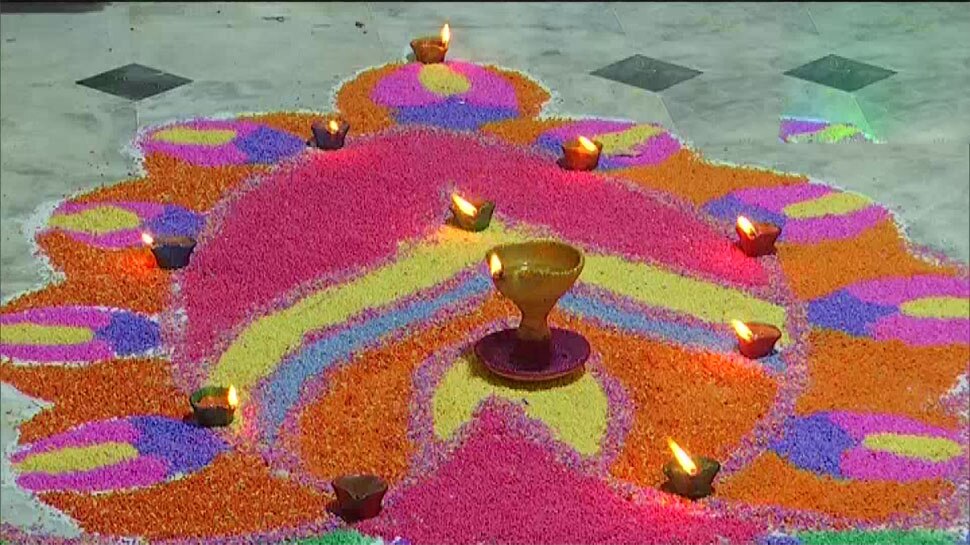 Hindus in Pakistan celebrate Diwali lits Temples with Diyas made ...
