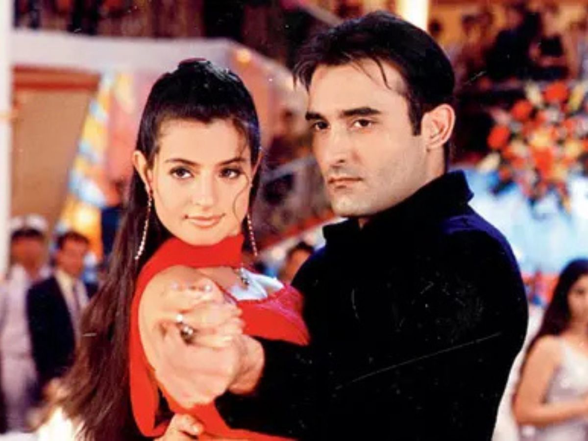 2002 Action Thriller Film Humraaz Akshaye Khanna Bobby Deol film may ...