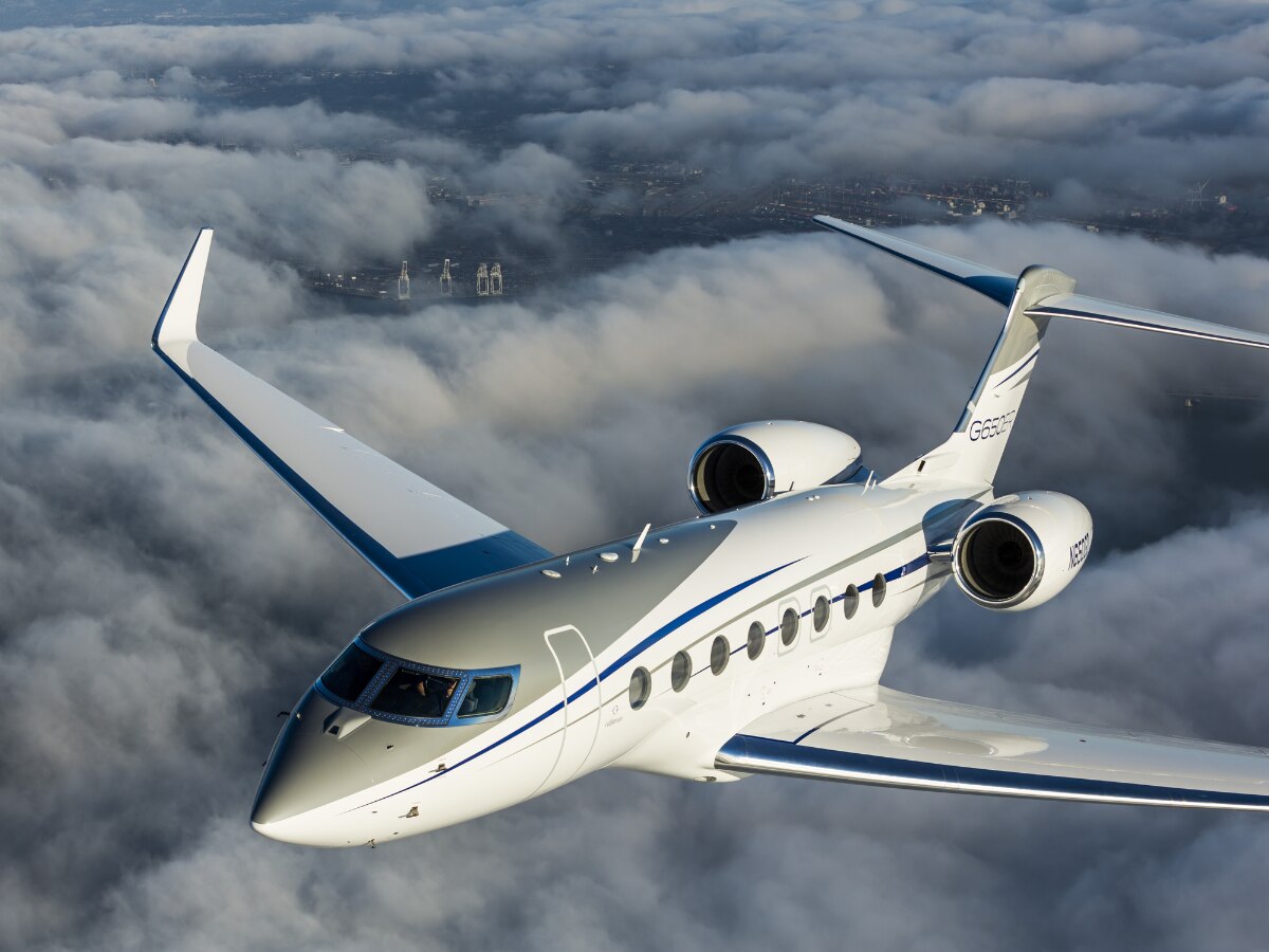 worlds 5 safest private jets trusted by VIP Gulfstream Dassault Falcon ...