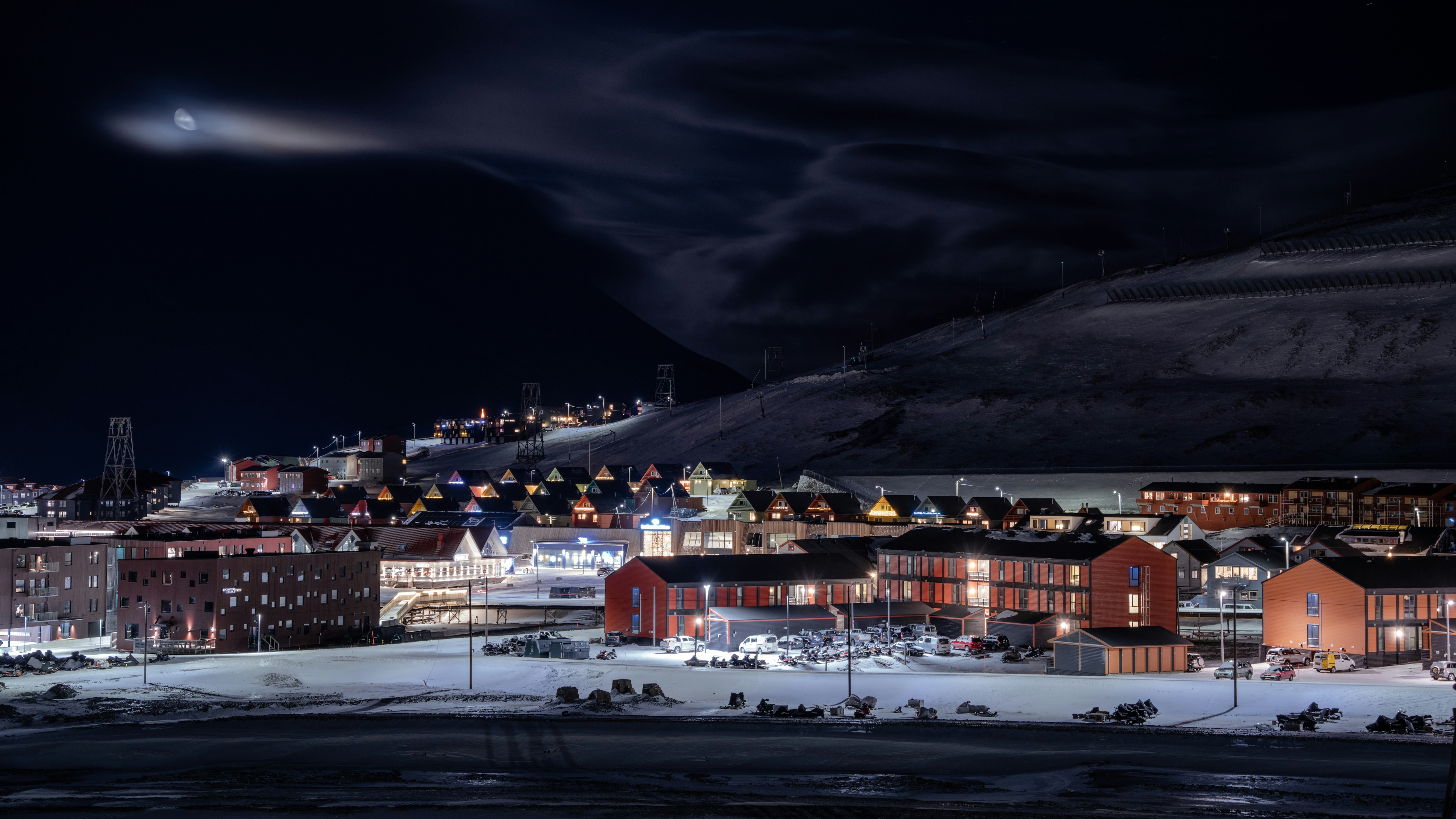 Svalbard norway where no child is born and no one once buried | यहां जी ...