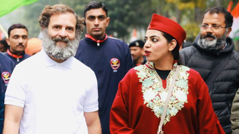 Hanuman Beniwal mocks Divya Maderna photo with rahul gandhi but she ...