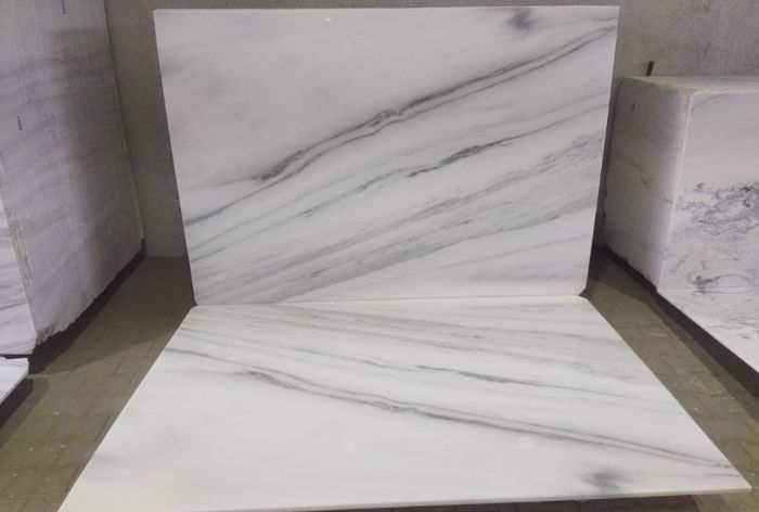 Two road accidents happened on NH 52 late night in Chaumun police ...