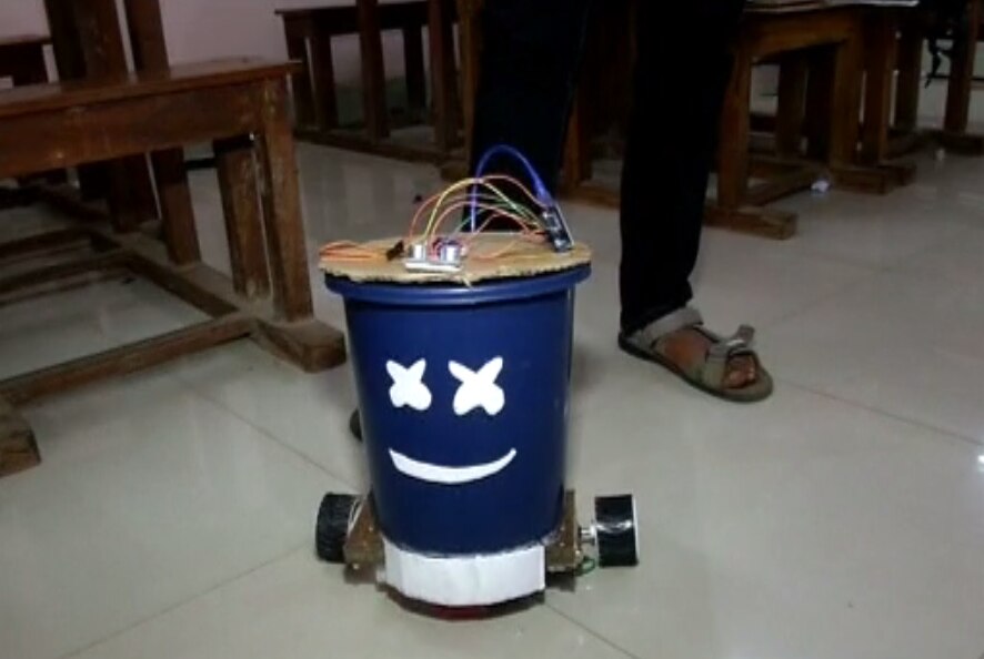 moving dustbin made by engineering students | ଆଉ ଯିବାକୁ ପଡିବନି ଆପଣଙ୍କୁ ...