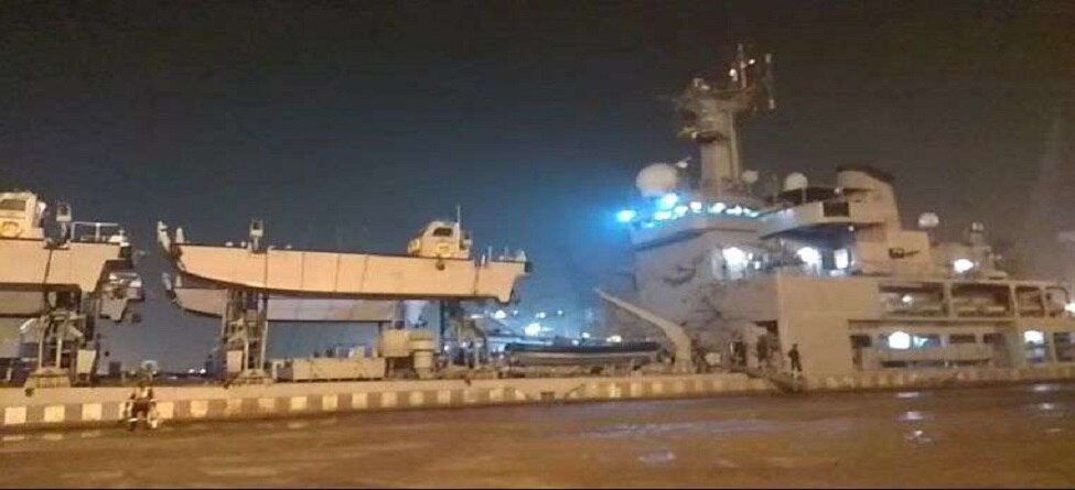 Indian Navy warships INS Gharial & INS Rana reach Paradip Port | ସମୁଦ୍ର ...